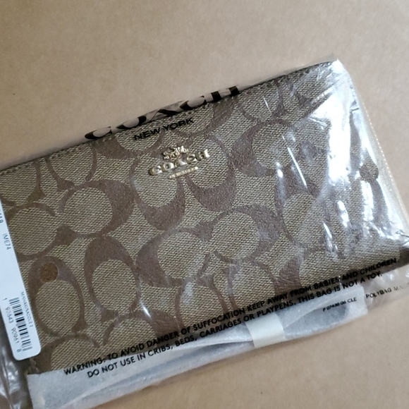 Coach | Bags | Coach Phone Wallet With Wrist Strapnew With Tags | Poshmark